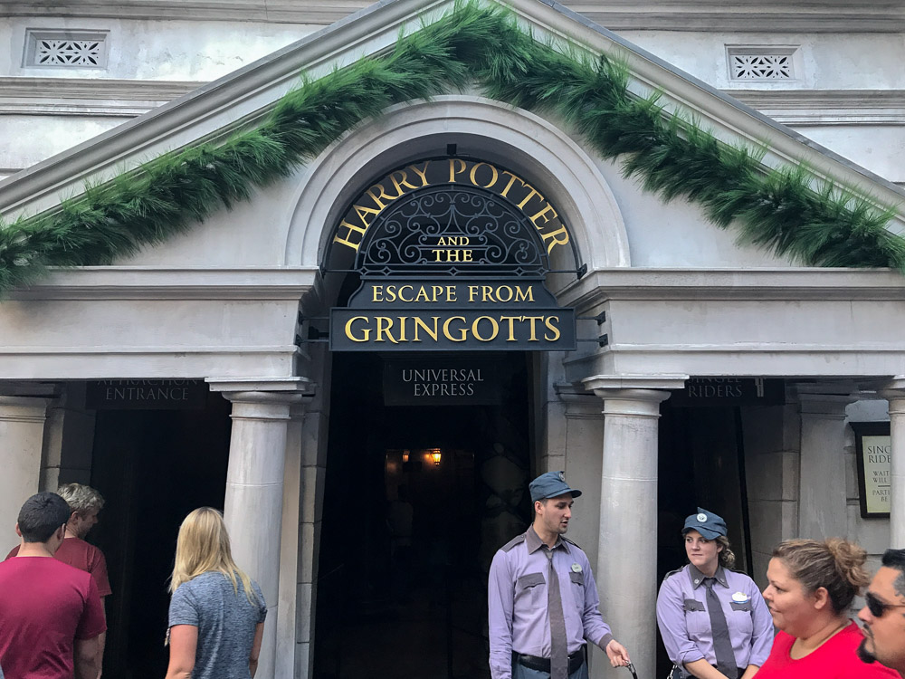 Harry Potter and the Escape from Gringotts at Universal Orlando Resort ...