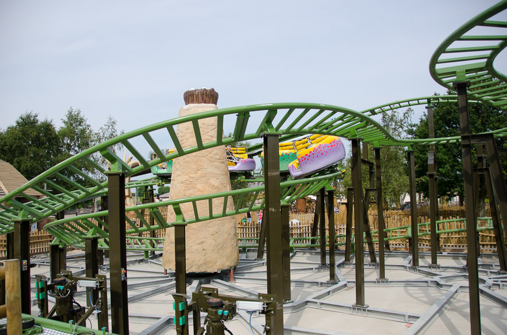 Twistosaurus at Flamingo Land Theme Park & Zoo : Neil Tonge